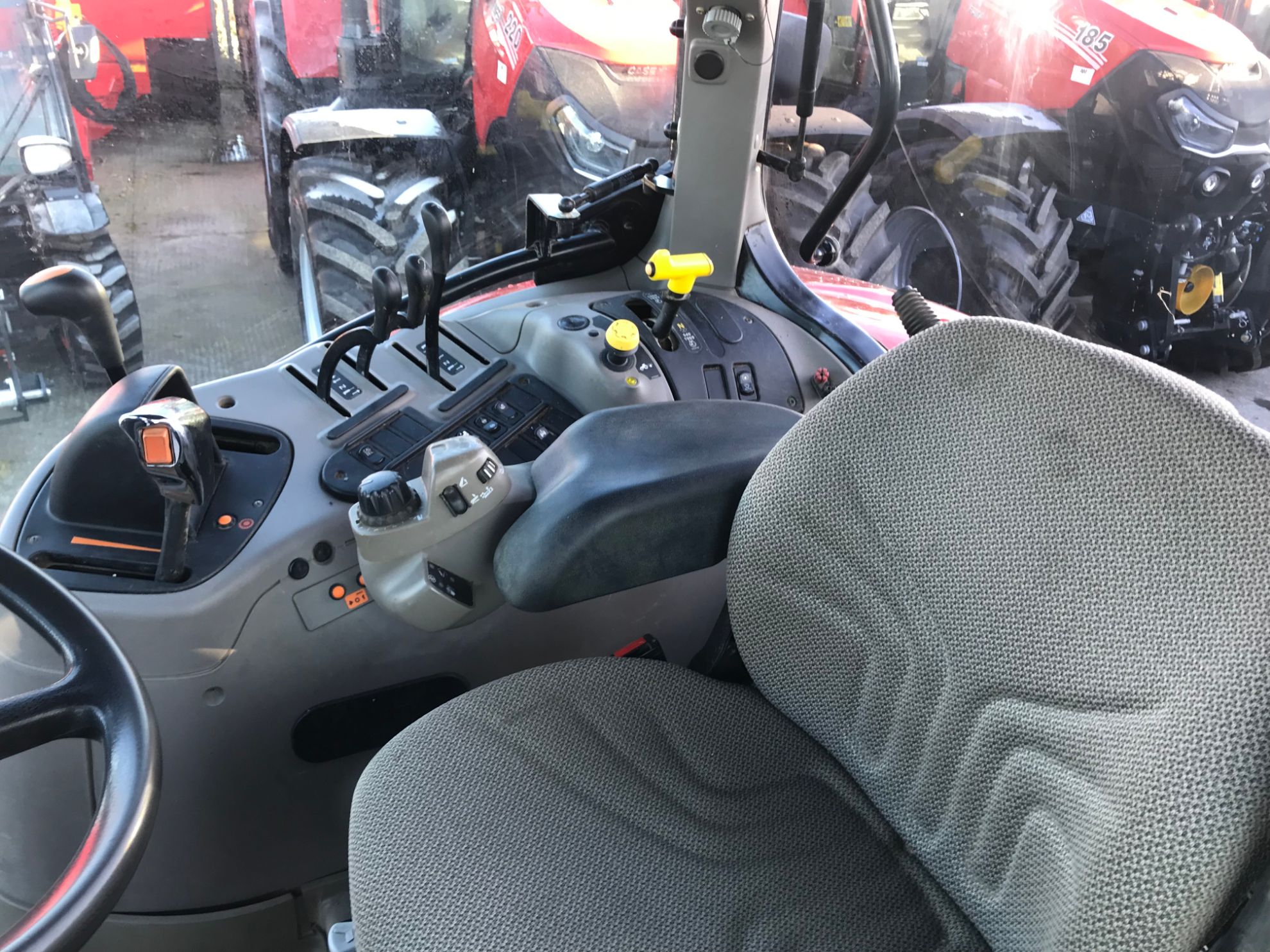 Case IH Maxxum 125: New & Used Tractors Wales & UK | Excavators & Tankers