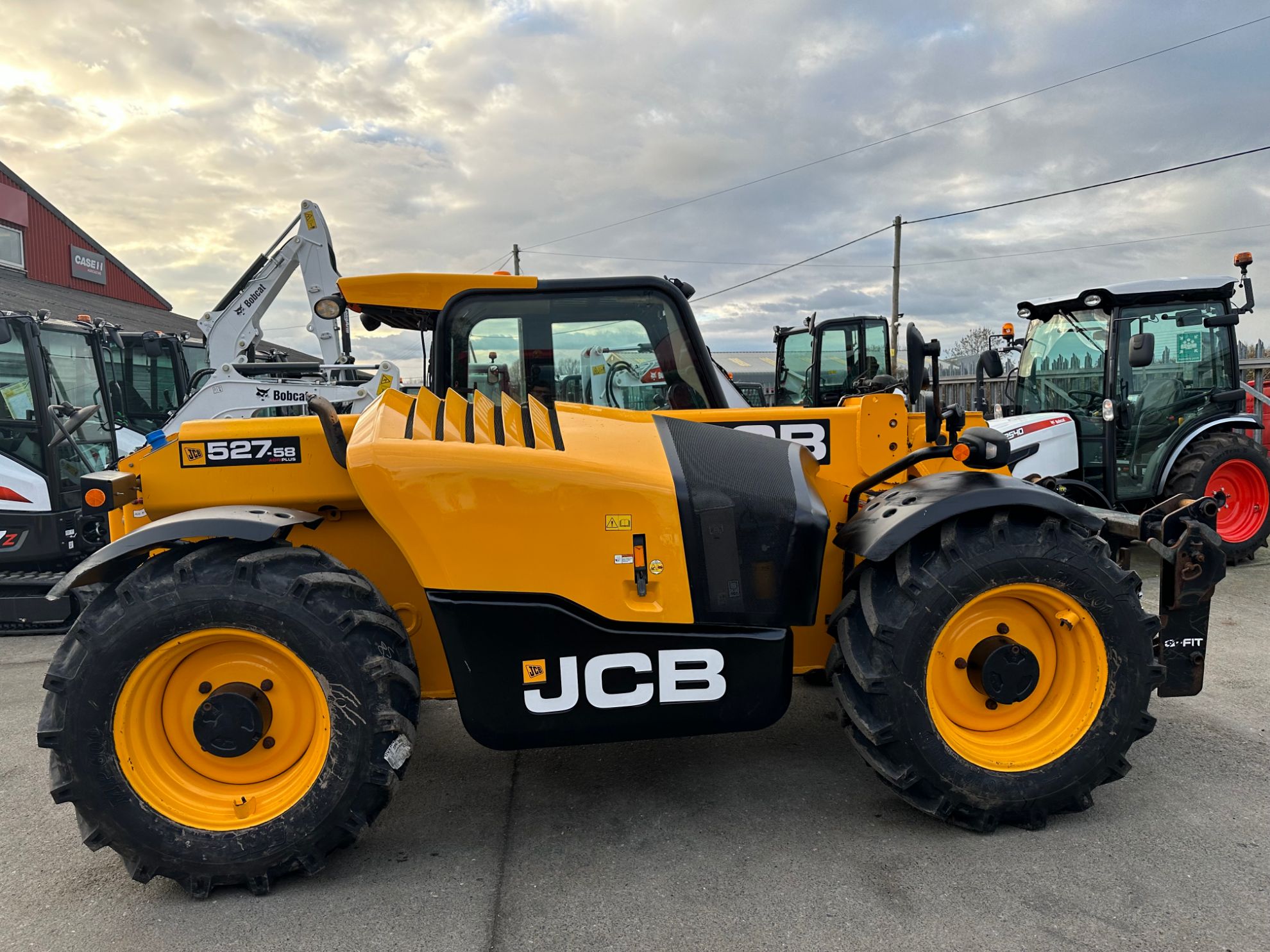 JCB 527.58: New & Used Tractors Wales & UK | Excavators & Tankers