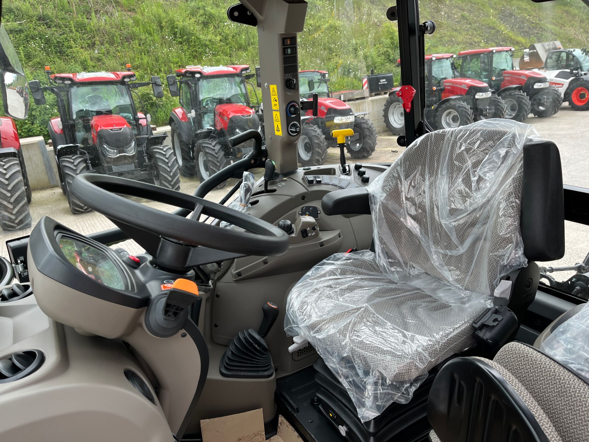 Case IH Farmall C 120: New & Used Tractors Wales & UK | Excavators ...