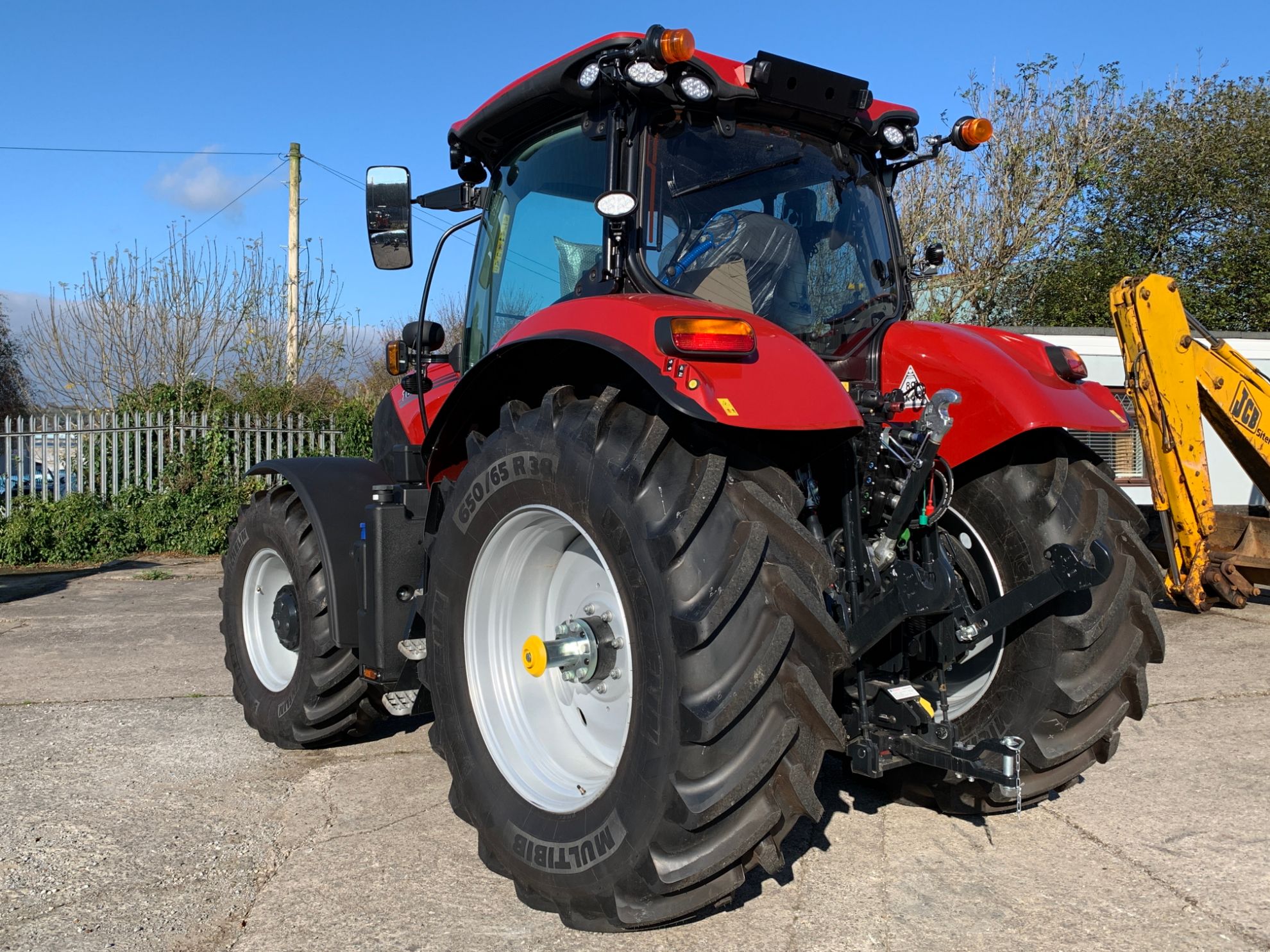 Case IH Puma 165: New & Used Tractors Wales & UK | Excavators & Tankers