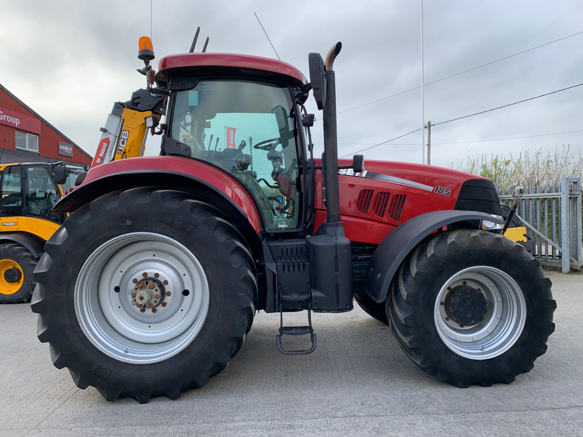 Case IH Puma 185: New & Used Tractors Wales & UK | Excavators & Tankers