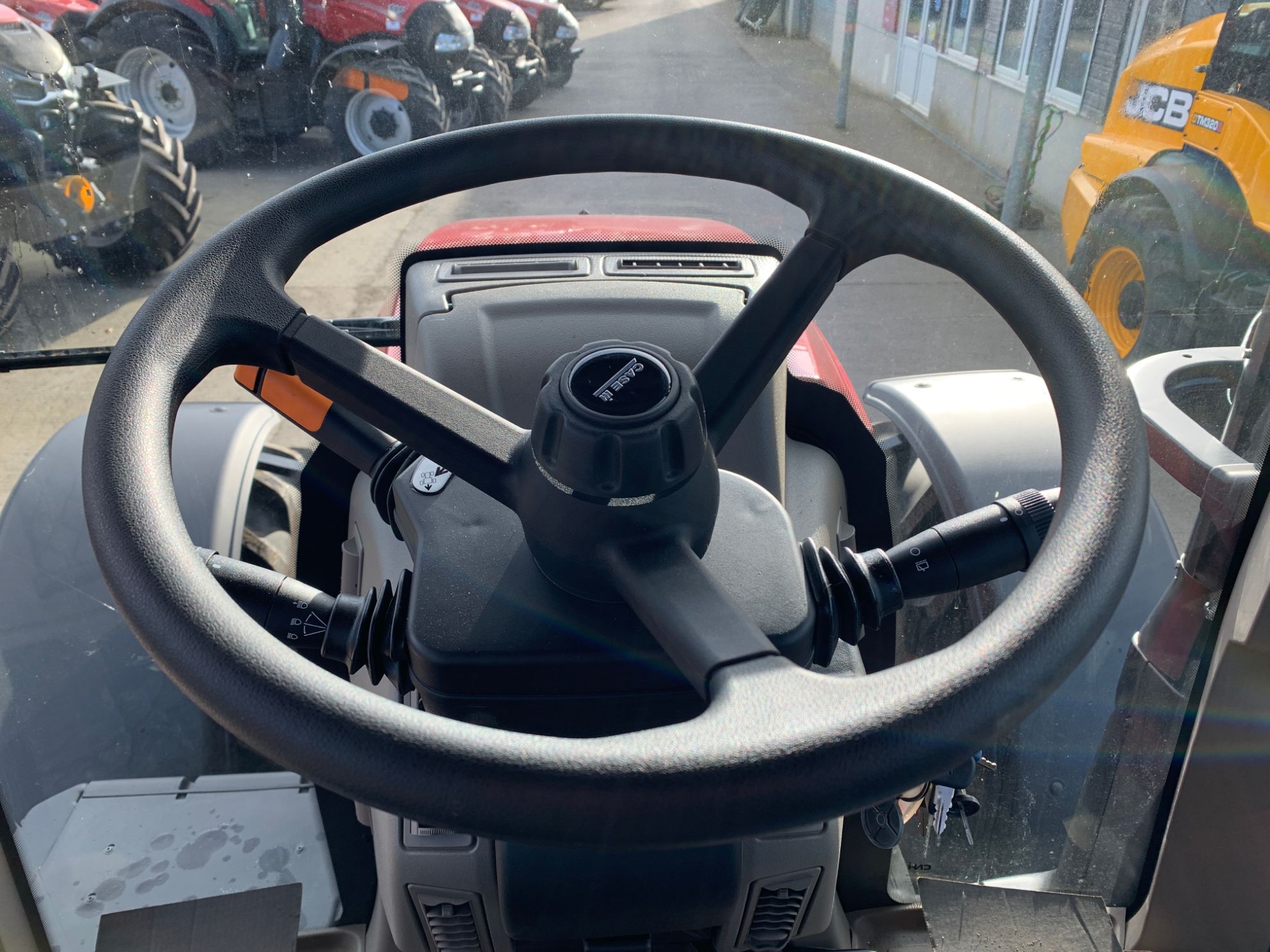 Case IH Maxxum 125 Multicontroller: New & Used Tractors Wales & UK ...