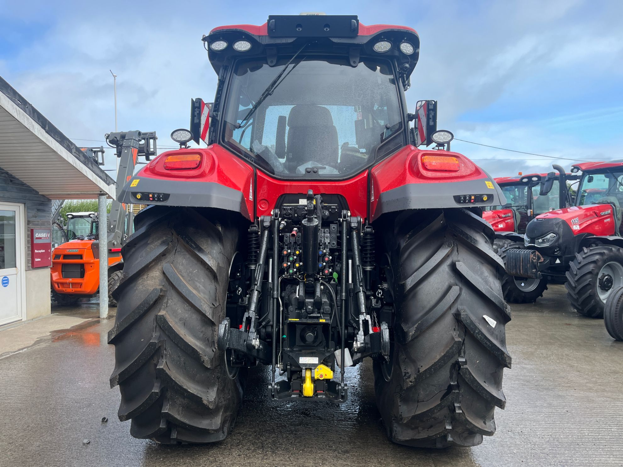 Case IH Puma 220: New & Used Tractors Wales & UK | Excavators & Tankers